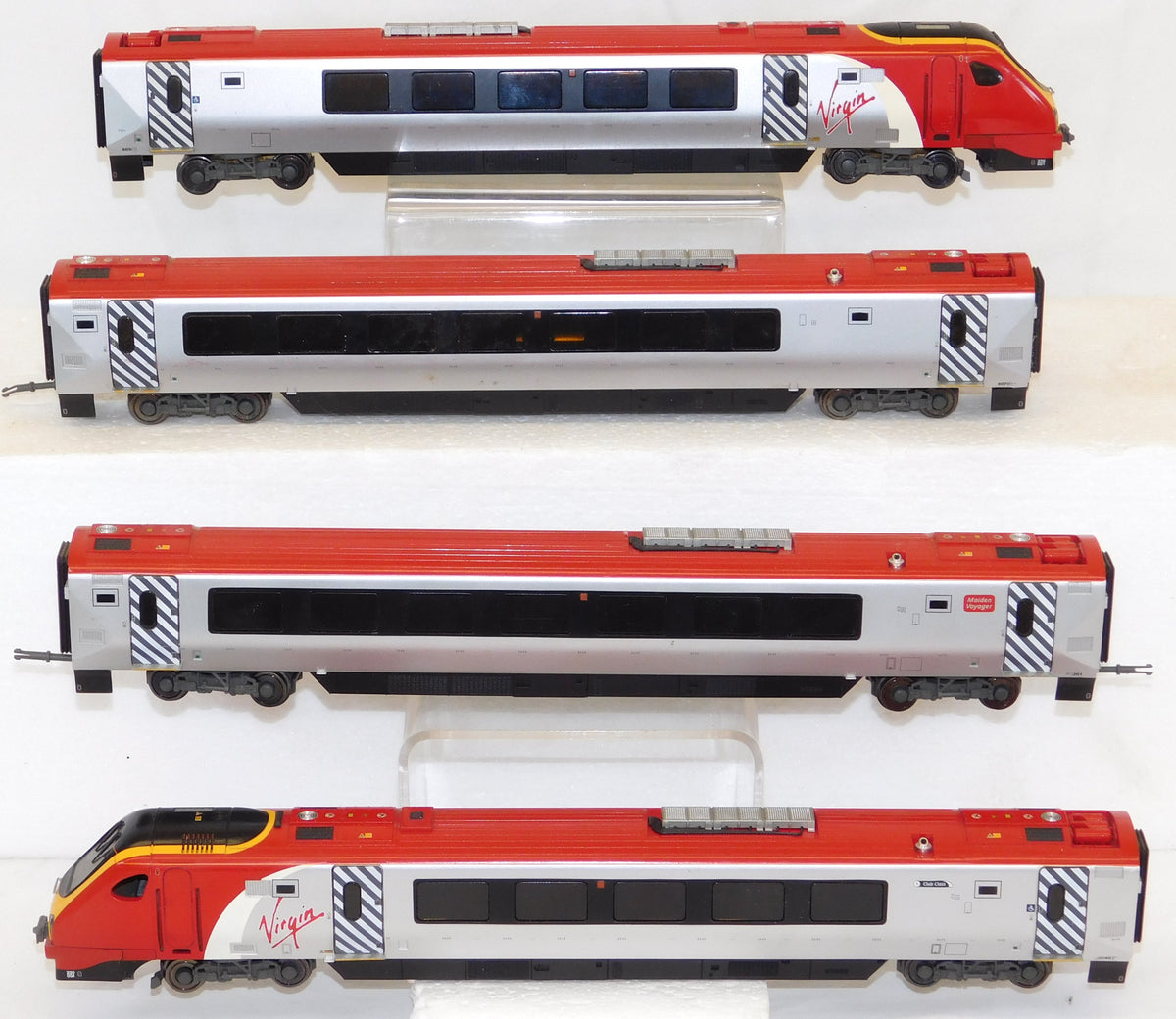 Bachmann Branchline Virgin Commuter train set Maiden Voyager OO HO Sca ...